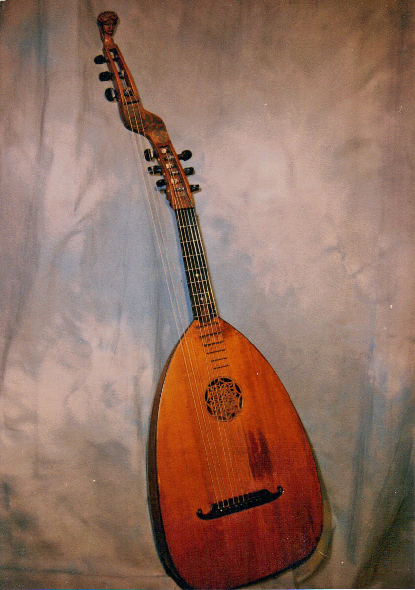 della Società Italiana del Liuto, cliccando qui